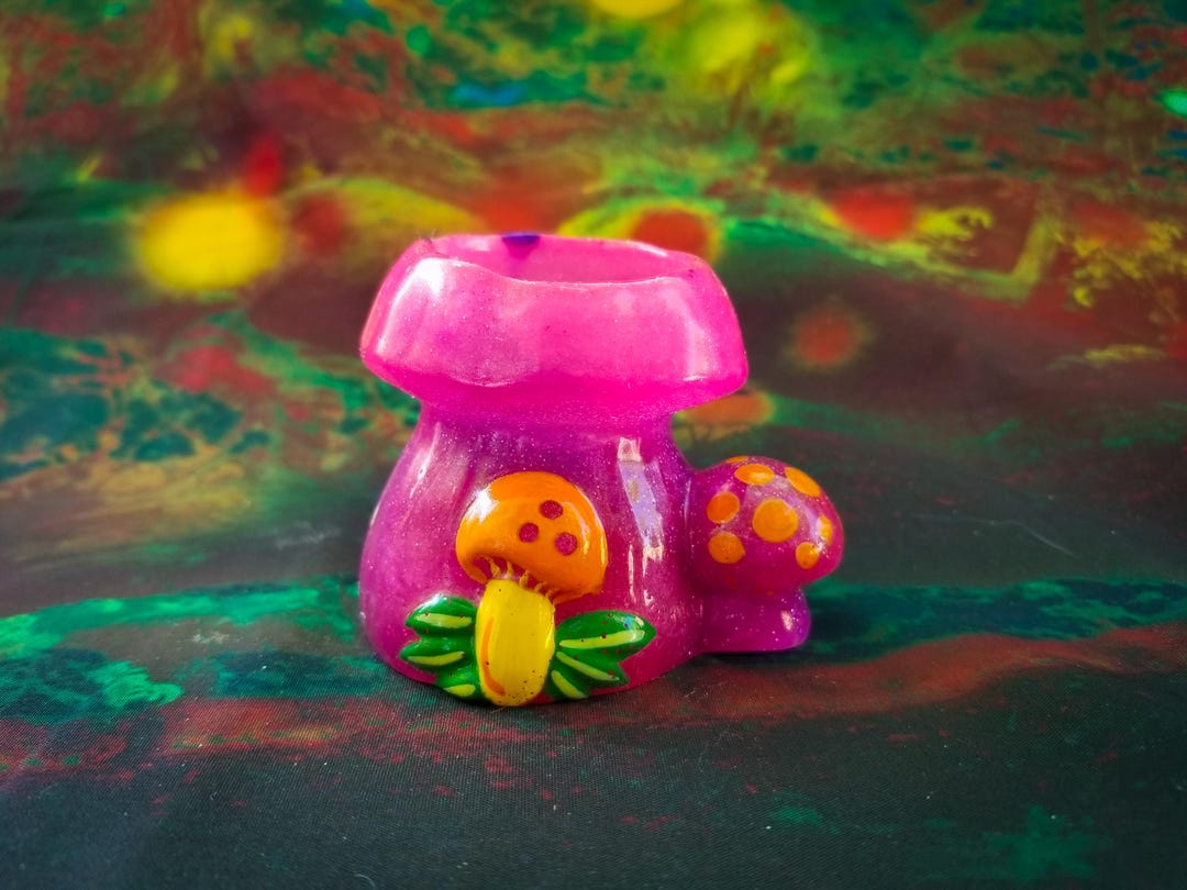 Mushroom Ring Holder, Fungi Figurine, Glow in the Dark Resin Décor ...