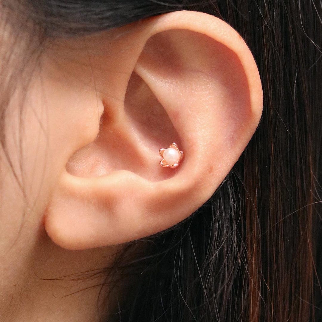 Dainty Pearl Flower Piercing: 16G G23 Titanium, Nickel-free - Etsy
