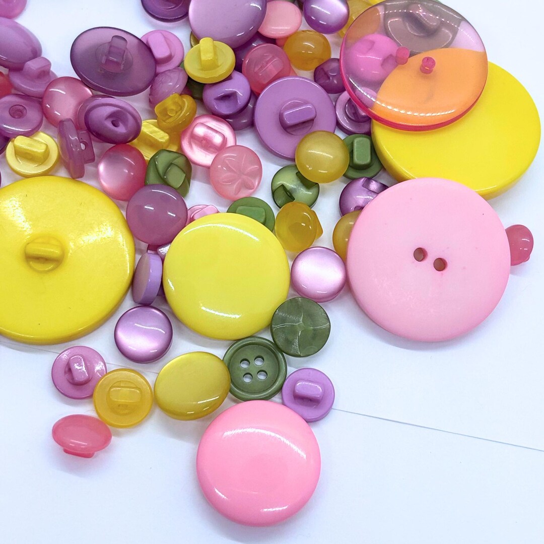 Pastel Plastic Buttons Mix: Sewing, Scrapbooking, DIY Crafts - Etsy