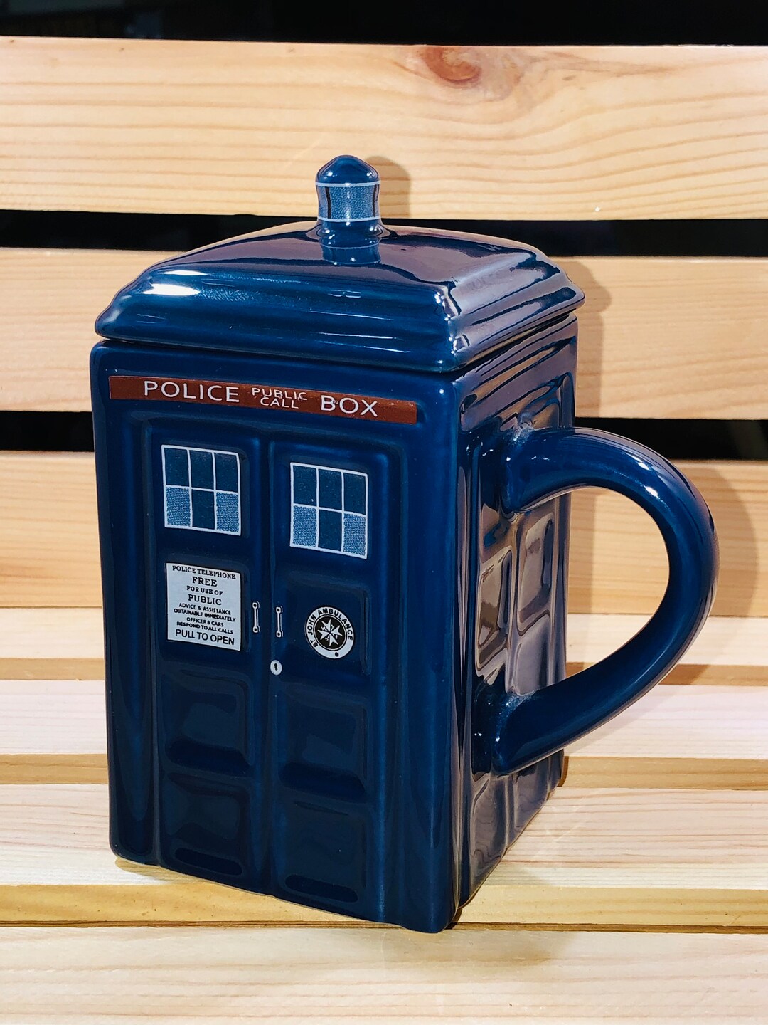 BBC Doctor Who Ceramic Tardis Mug With Removable Lid. Gorgeous & Highly ...