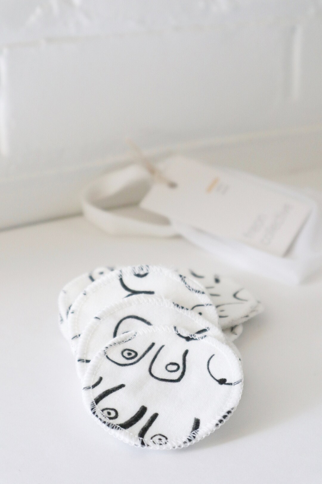 Reusable Cotton Rounds Woman Series White, 100% organic cotton, makeup ...