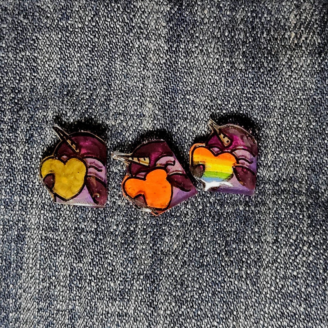 Mini Heart Emote Pins - Etsy