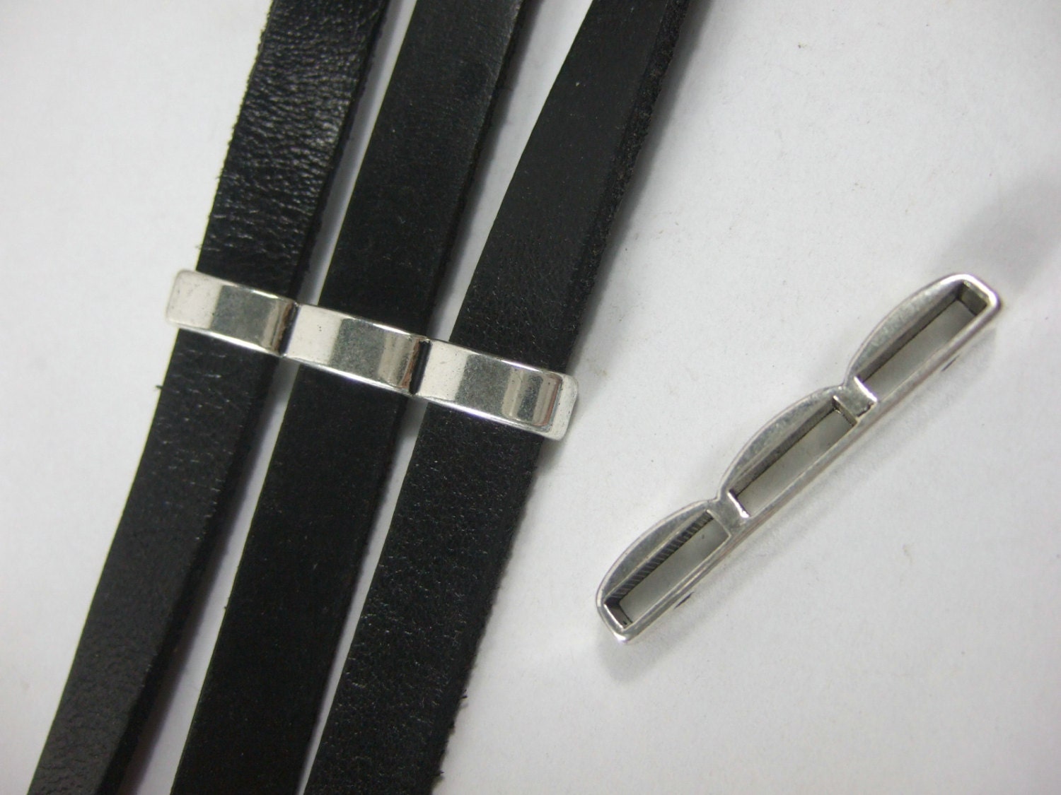 5pcs Antique Silver Flat Bar Triple Separator for 5mm-10mm Flat Leather ...