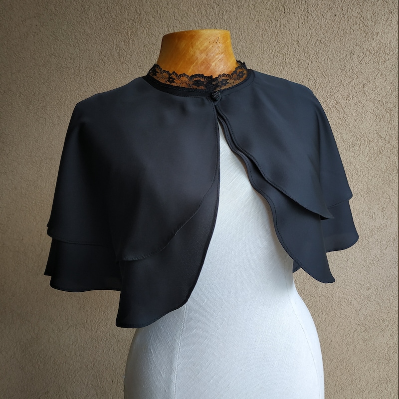 Capelet - Etsy