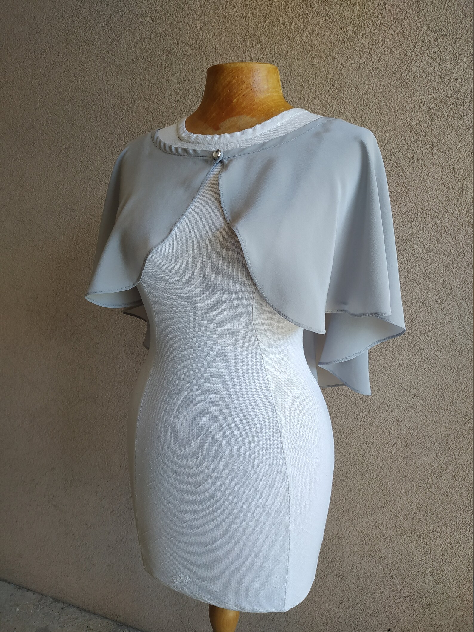 Wedding cape Bridal cape Gray bridal capelet Capelet | Etsy