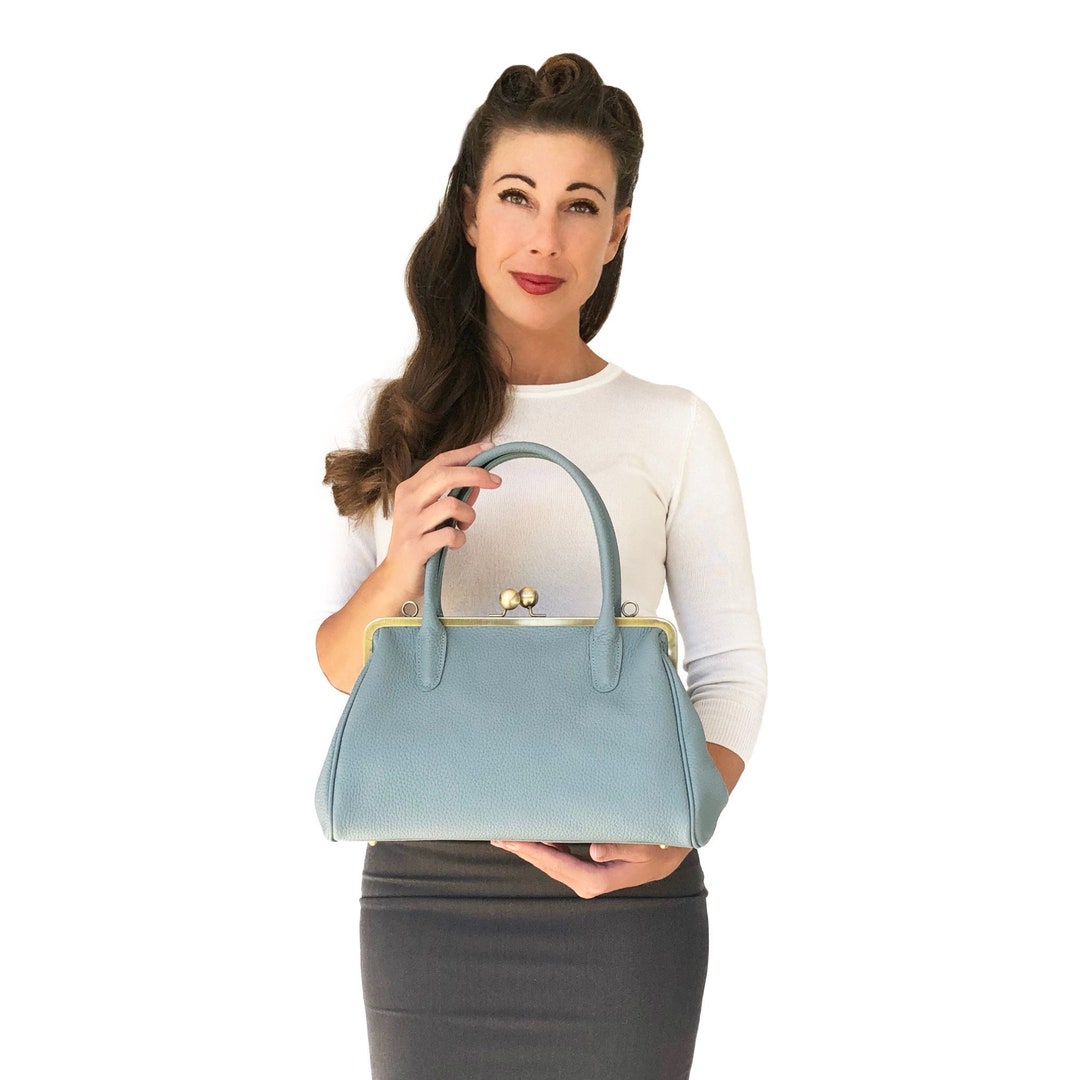 Vintage Handbag Leather Purse in Light Blue – Kiss Lock Purse "marie ...