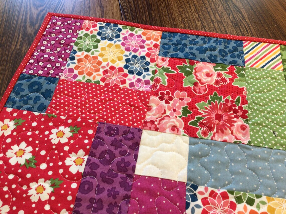 Square Table Topper, Vintage Inspired Quilted Table Topper - Etsy