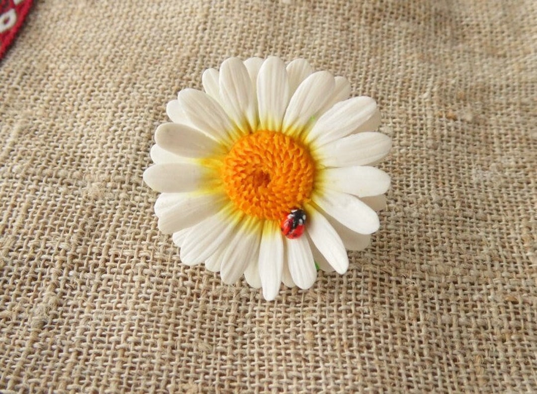 Handmade Polymer Clay Daisy Ring: Ladybug Floral Jewelry - Etsy