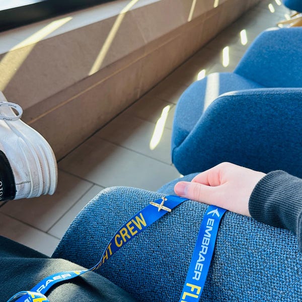 Pin Airlines Tail, Pin Aircraft Tail Fin, Pin, Emirates, With Airplane ...