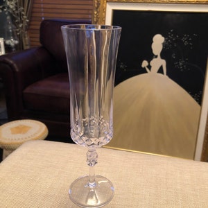 Disposable Stemware. Elegant Plastic Wine Glasses. Disposable Goblets ...