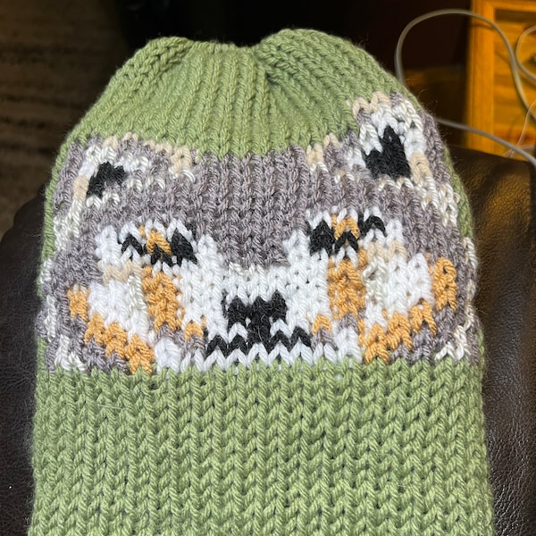 Playful Dog Paw Print Knit Hat Pattern for Circular Knitting Machine ...