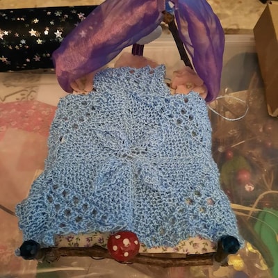 Easy to Knit Miniature Knitting Patterns for the Dolls House by Helen ...