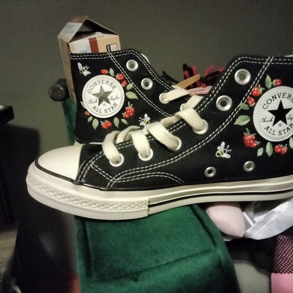 Custom Embroidery Converse/strawberry and Bees Embroidered Shoes/custom ...