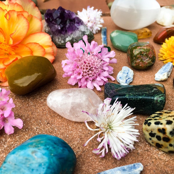 Earths Elements Hand Poured Soy Wax Crystal Infused Candles - Etsy