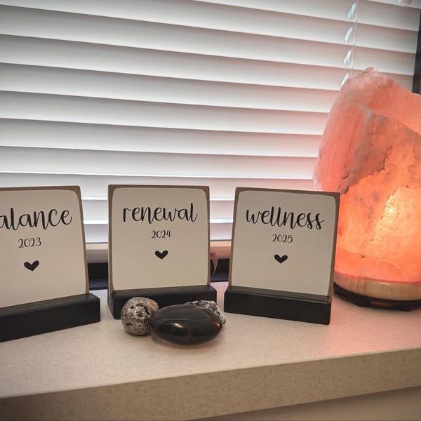 Mini QR Code Display Sign With Color | Social Media QR Code | Tip QR ...