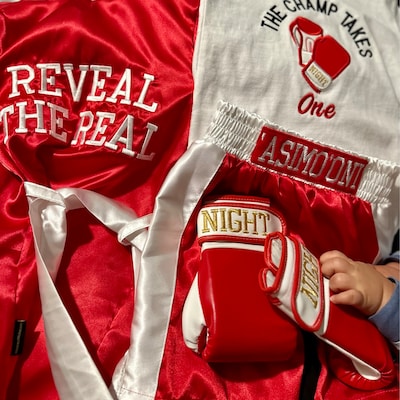 Champion's Debut: Newborn Boxing Set for Memorable First Photos ...