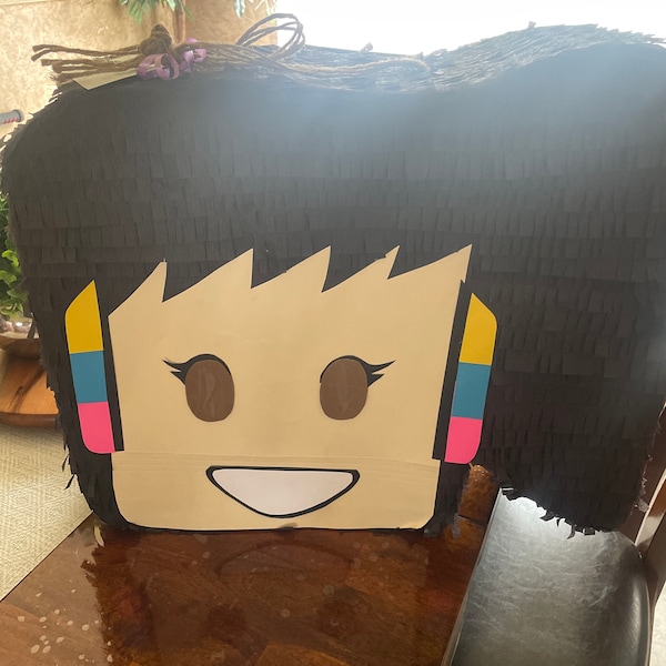 Roblox Girl Piñata - Etsy