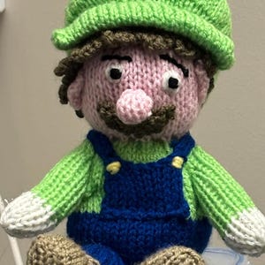 KNITTING PATTERN Christmas Pillar Box With Robin Choc Orange Box Cover ...