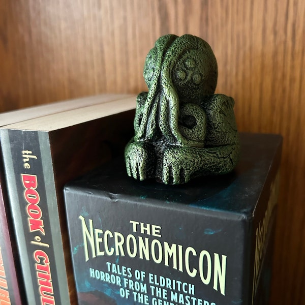 Cthulhu Idol Statue Figurine V3 - Green Color Lovecraft Prop Replica ...