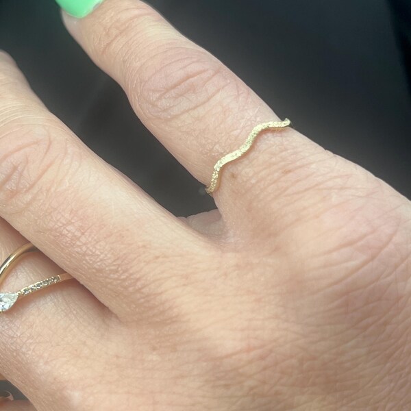 Wavy Ring, 14k/10k Solid Gold Wedding Ring, Gold Stardust Curvy Ring, Minimalist Gold Ring, Gold ...