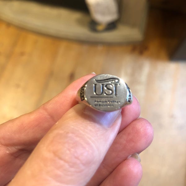 Custom Signet Ring College Emblem Signet Ring -personalized Ring Class ...