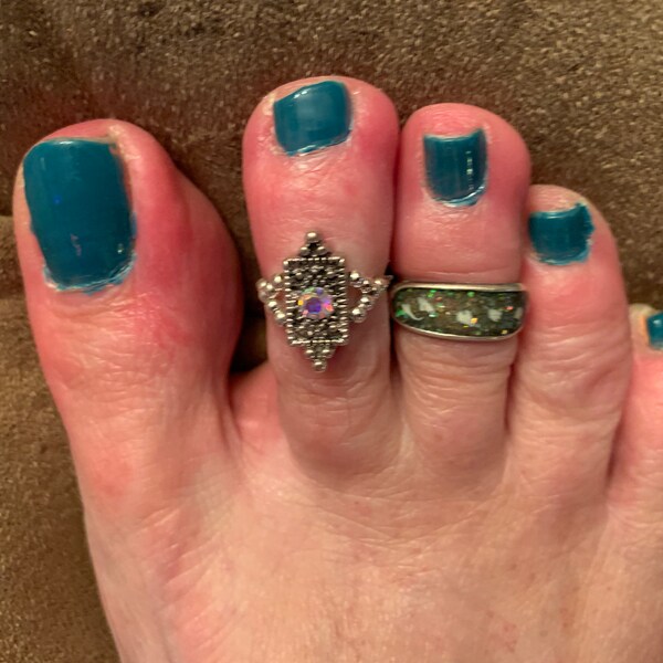 Pink Crystal Super Sparkly Flower Toe Ring, Stretch Elastic Toe Ring ...