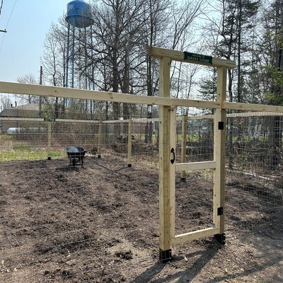 Let It Grow Metal Garden Sign Custom Garden Gate Sign Gardener Friend ...