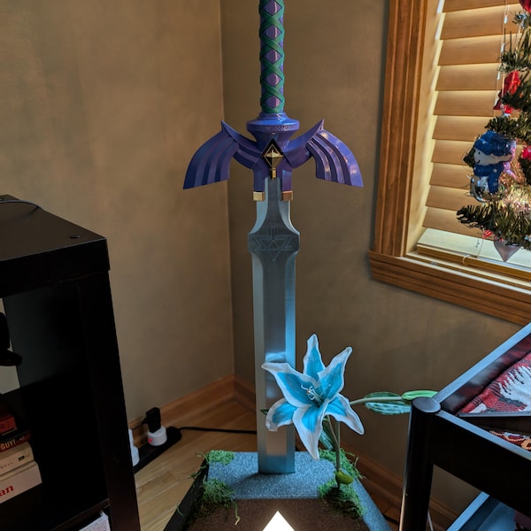 Legend of Zelda Light-up Triforce Display Pedestal of Time, Master ...