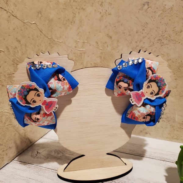 Pigtail Display. Head Stand Girl Puff Pigtail Silhouette. Showcase ...