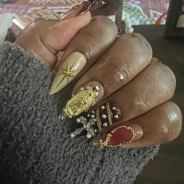 Red & Gold Renaissance Long Stiletto Press on Nails, Unique Design ...