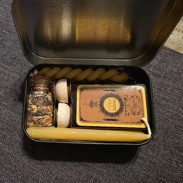 Shabbat and Havdalah Pocket-sized Travel Kit - SMALL - Beeswax Shabbat ...