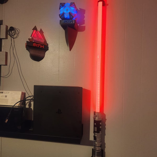 Lightsaber Wall Mount Holder Savi's Workshop Holds 6 Kyber Crystals 3D ...
