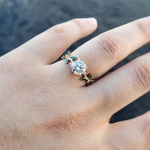 2 Carat Round Brilliant Lab Grown Diamond Engagement Ring / Hidden Halo ...