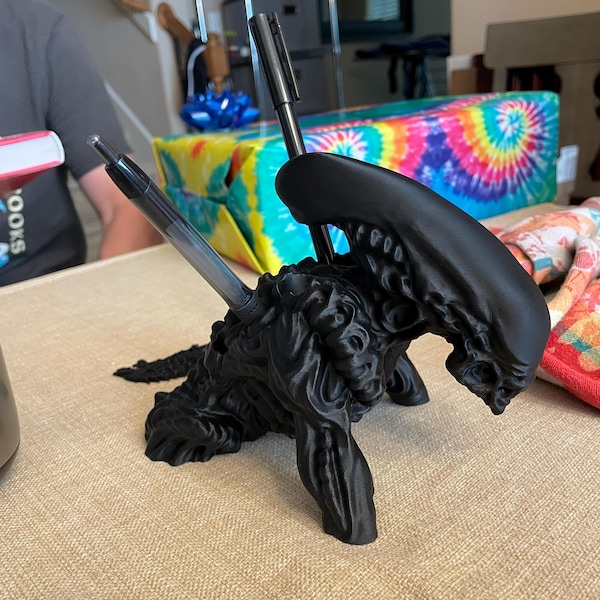 Alien Xenomorph Inspired Pen Holder - Etsy