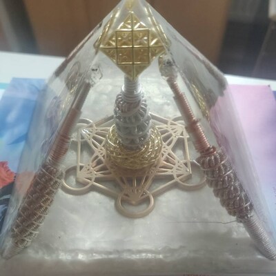Orgone® Pyramid Metatron Light Body Accelerator Orgonite® Pyramid With ...