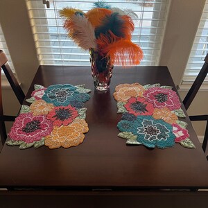 Handmade Table Runner Clover Leaf / Shamrock Hand Beaded | Etsy