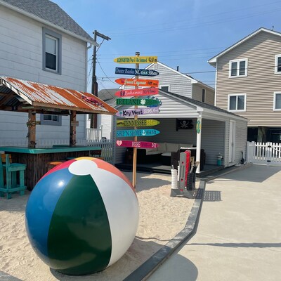 SET OF 10 Large Directional Wood Arrow Signs, Custom Mile Marker Stake ...