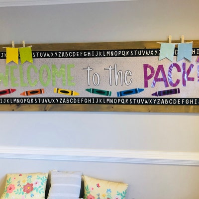BULLETIN BOARD KIT Welcome to the Pack Back to School Classroom Décor ...
