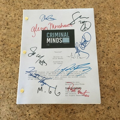 Criminal Minds haunted Episode TV Script Autographed: Thomas Gibson ...