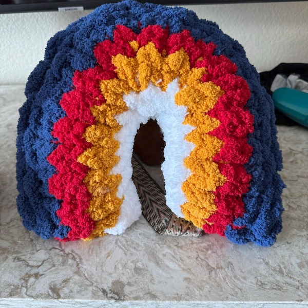 Milaney Rainbow Pillow Tutorial / Pattern, Finger Knitting / DIY ...