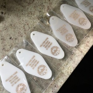 Custom Retro Motel Key Fob YOUR CUSTOM TEXT | Etsy