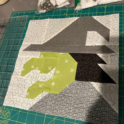 PDF Pattern Wicked Witch Quilt Block Pattern, Halloween Quilt Block ...