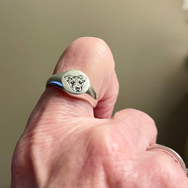 Pet Photo Signet Ring by Caitlyn Minimalist • Custom Engraved Jewelry ...