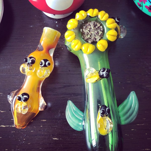 Sunflower Glass Pipe - Girly Bee Pipes - Beautiful Girly Pipe - Cute ...