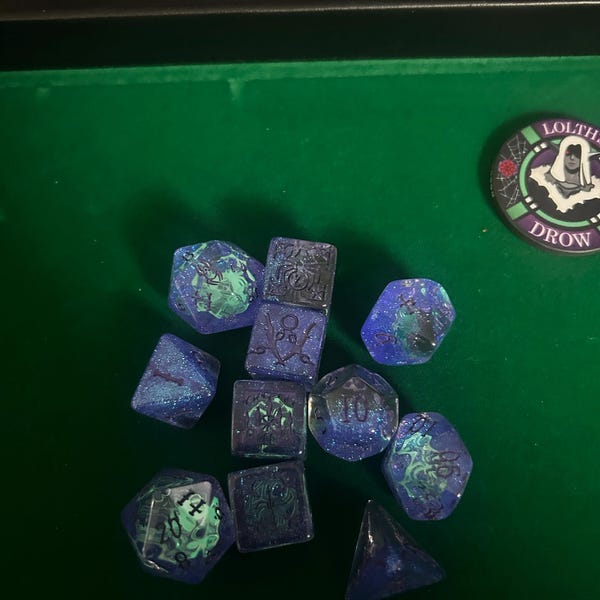 Lolth's Drow Exclusive 11 Dice Set | Underdark Chains & Spiders Dark ...