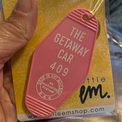 Getaway Car Keychain in Pink Motel Keychain Vintage Hotel Tag Cute ...