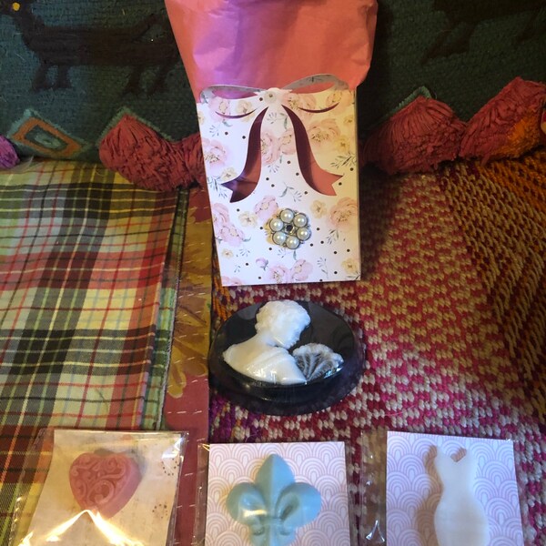 Fan Soaps in Gift Box - Etsy