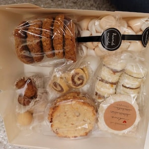 Assorted Cookie Box - Etsy