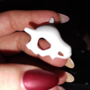 Jumping Spider or Tarantula Cubone Skull Decoration - Etsy