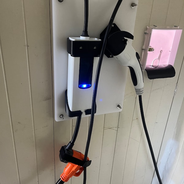 Chevy EVSE for Bolt, Equinox, Blazer, Lyriq / Charger Wall Mount - 3D ...